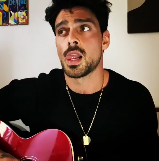 Angela Morrone's Instagram, Twitter & Facebook on IDCrawl