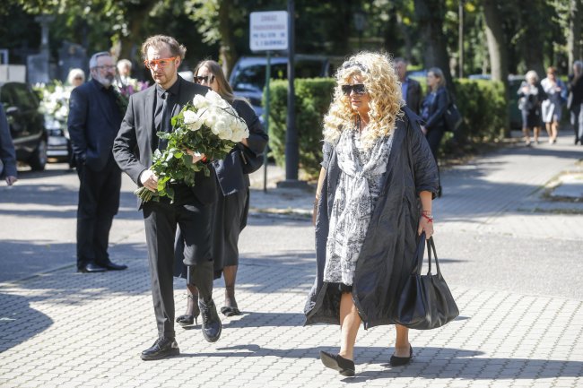 Pogrzeb Piotra Gesslera. Rodzina i przyjaciele pożegnali znanego ...