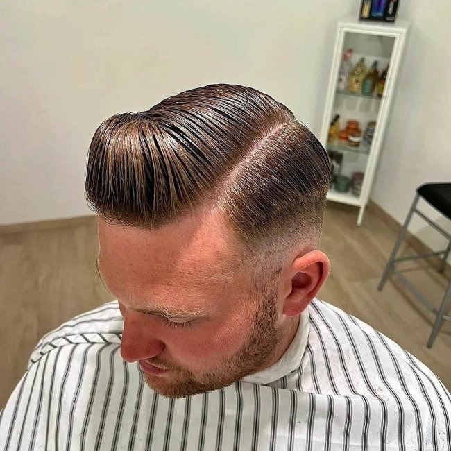 Fryzury męskie - najświeższe trendy na sierpień 2022. French crop, side ...