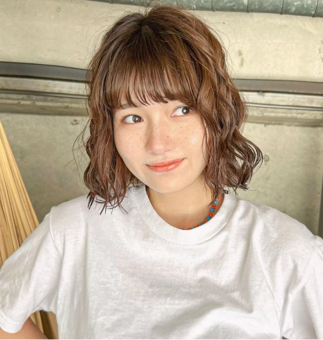 Trwała ondulacja na włosach - grube fale, afro i nie tylko. Zobacz 14 ...