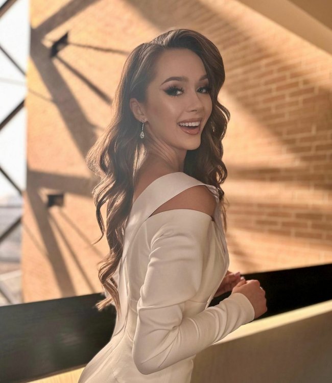 Ta Polka reprezentuje nas w konkursie Miss Universe! Jej strój narodowy ...