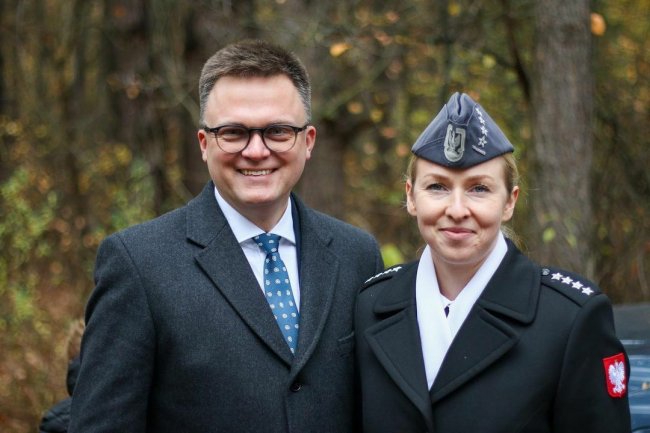 Szymek na balu. Pokazał foto z pięknymi kobietami! Ula la la. Ula ...